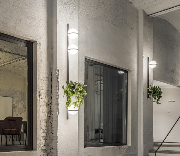 Buy Vibia Palma Vertical 4X 114 - 3716 wall lamp online with ...